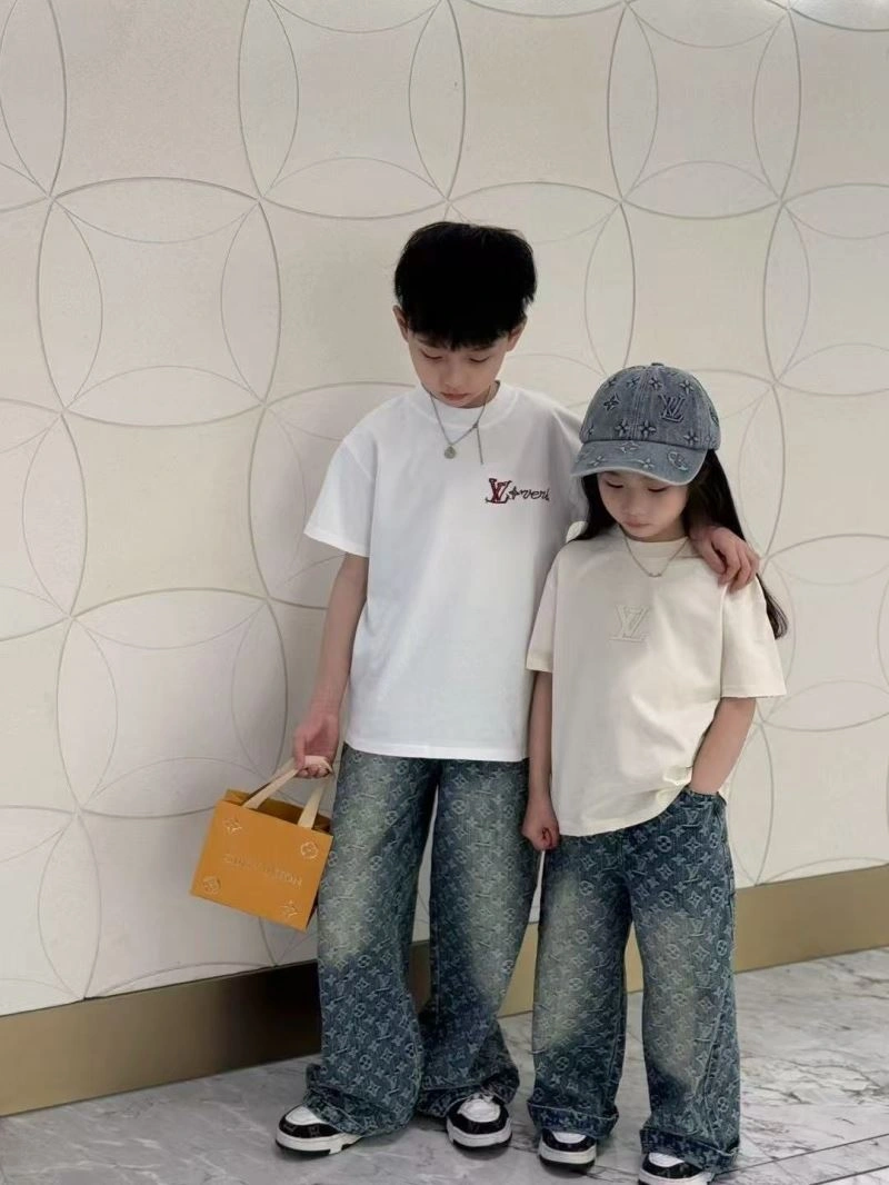 Brand-authenticated Louis Vuitton Kids