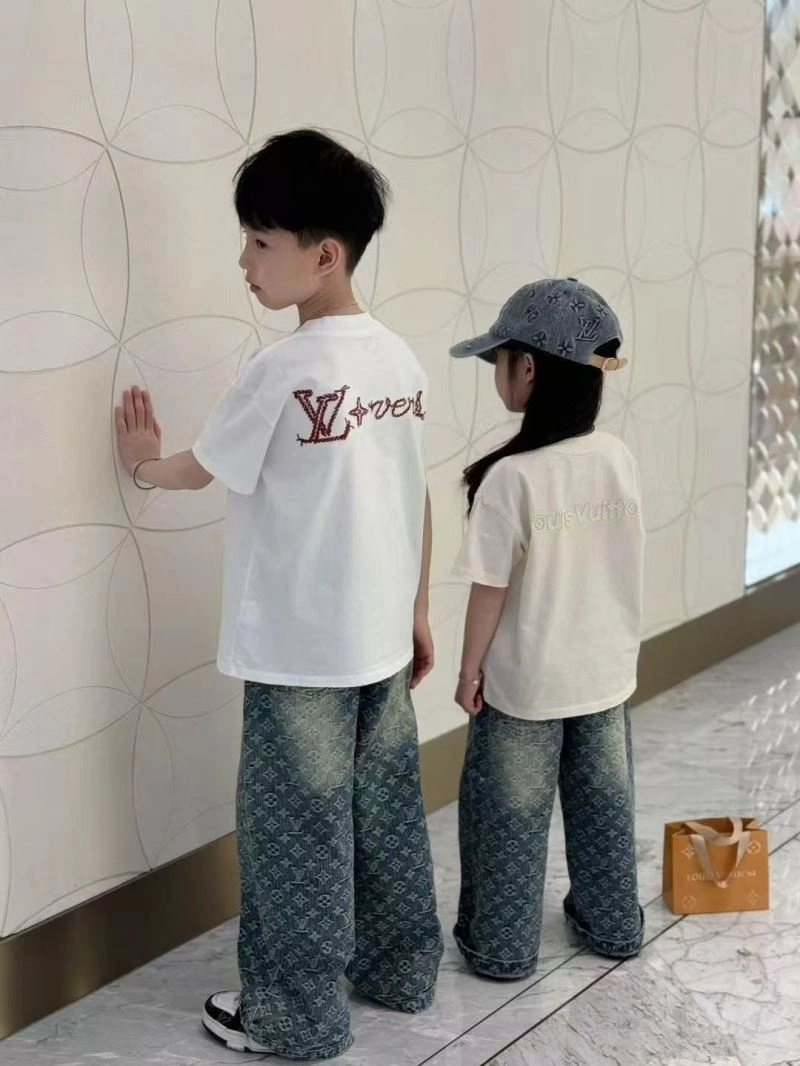 Brand-authenticated Louis Vuitton Kids