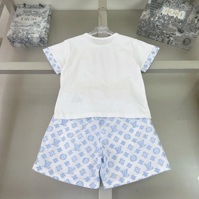 Top match Louis Vuitton Kids