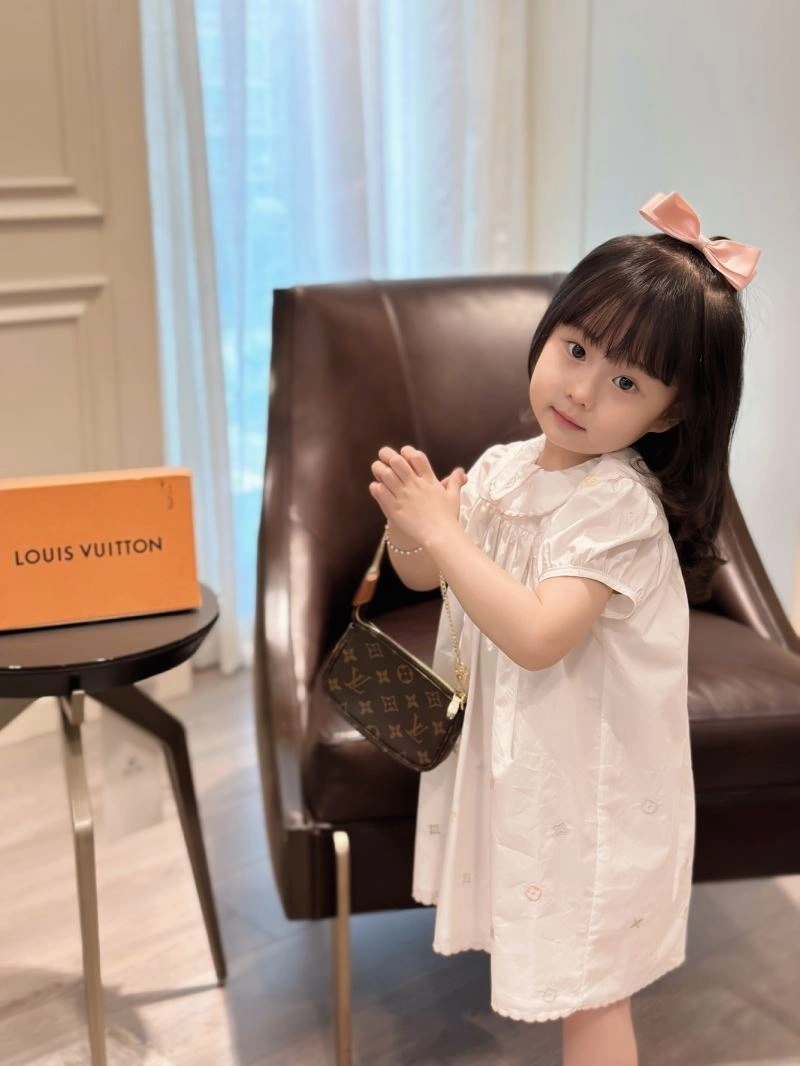 Top match Louis Vuitton Kids