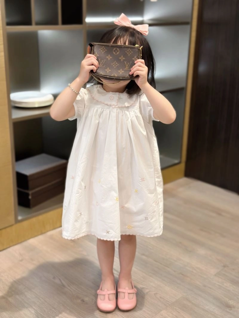 Top match Louis Vuitton Kids