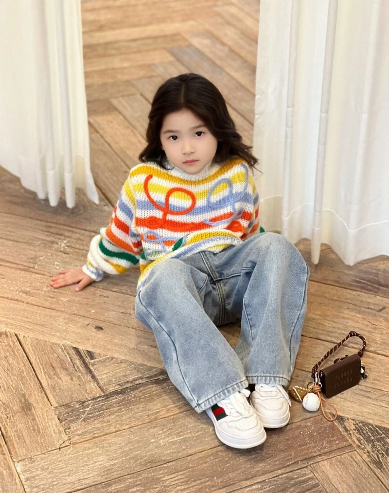 Brand-authenticated Louis Vuitton Kids