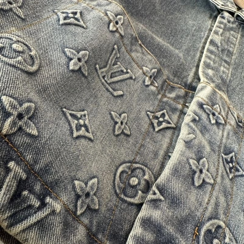 Top match Louis Vuitton Kids