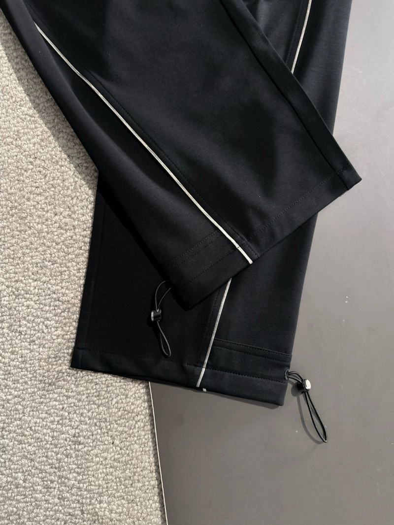 Accurate model Louis Vuitton Long Pants