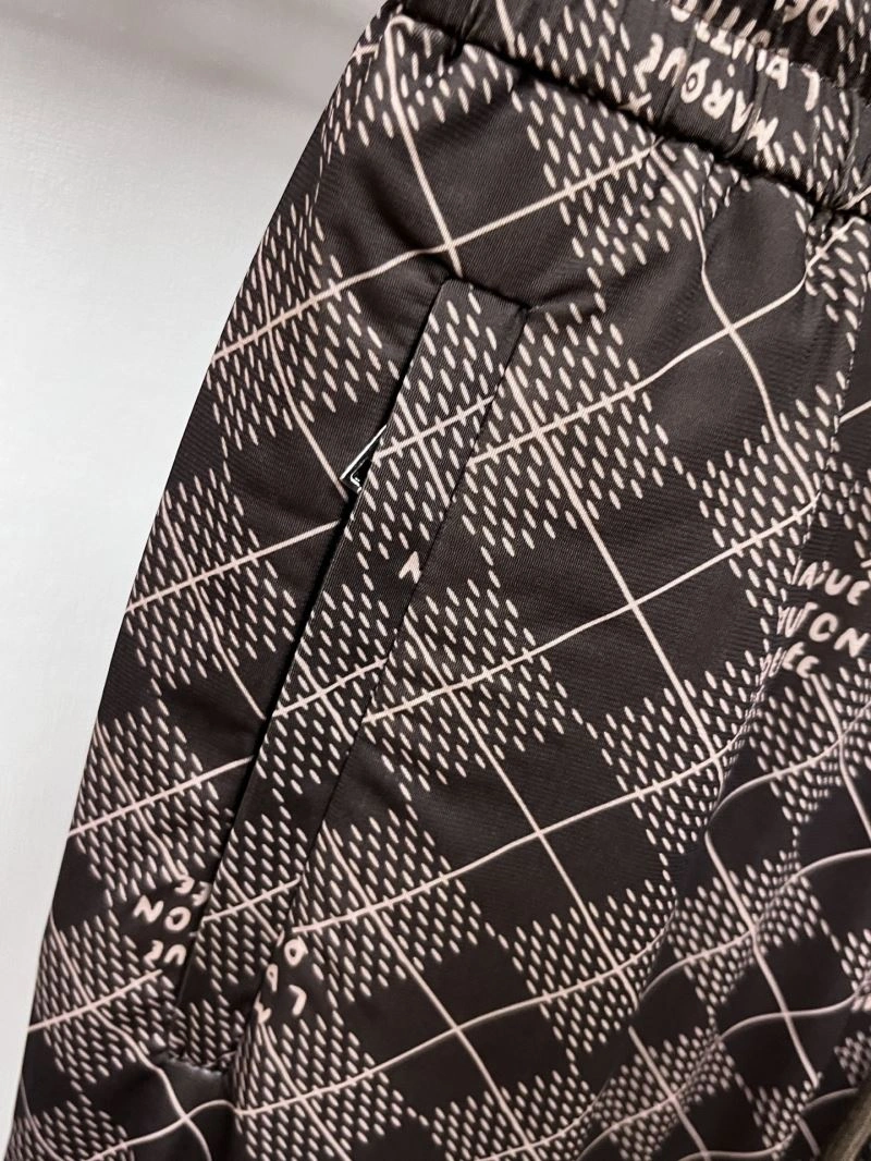 Accurate model Louis Vuitton Long Pants
