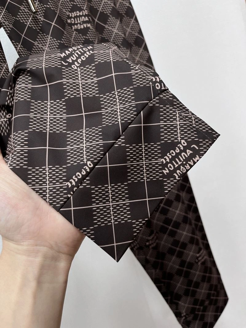 Accurate model Louis Vuitton Long Pants