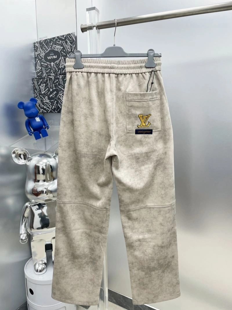 Accurate model Louis Vuitton Long Pants