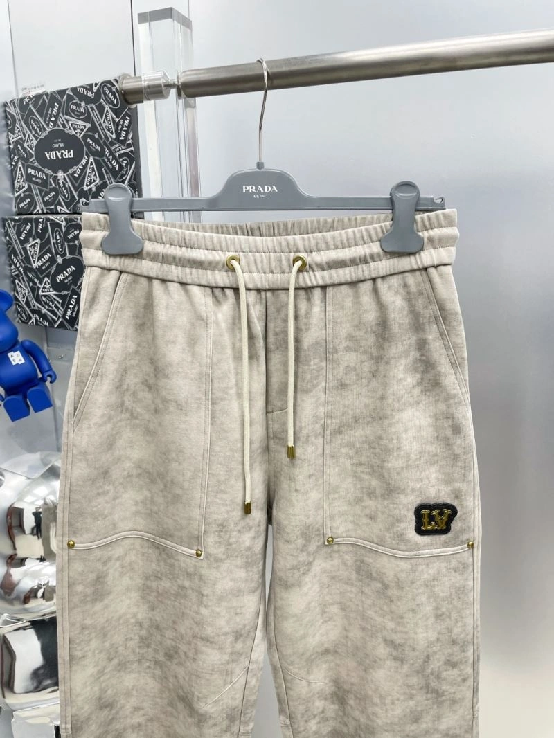 Accurate model Louis Vuitton Long Pants