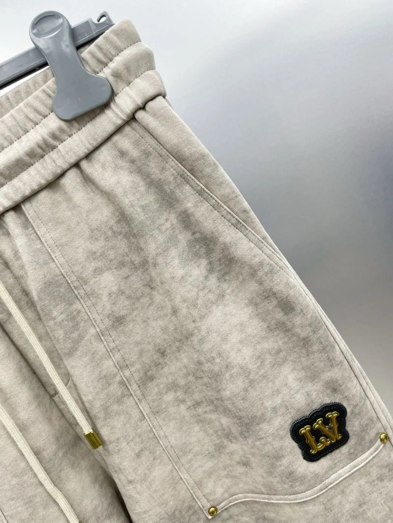 Accurate model Louis Vuitton Long Pants