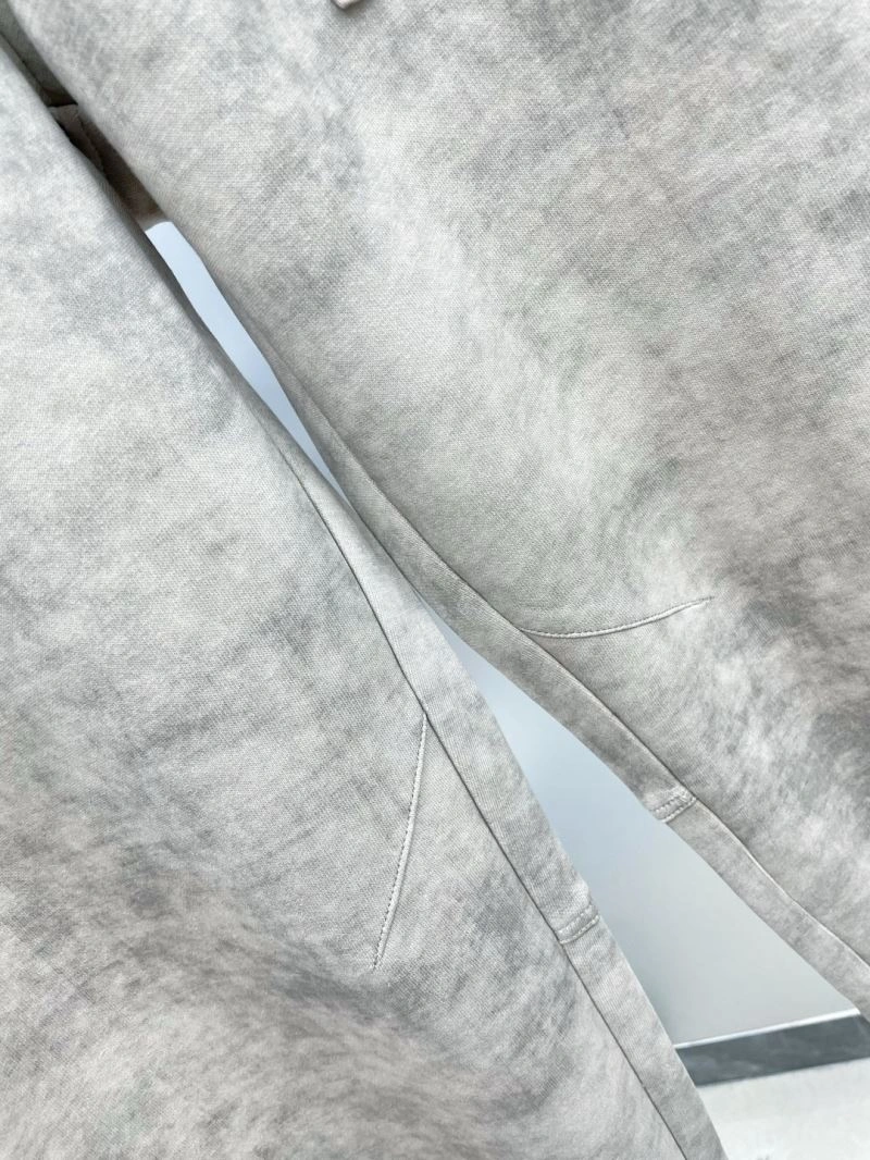 Accurate model Louis Vuitton Long Pants
