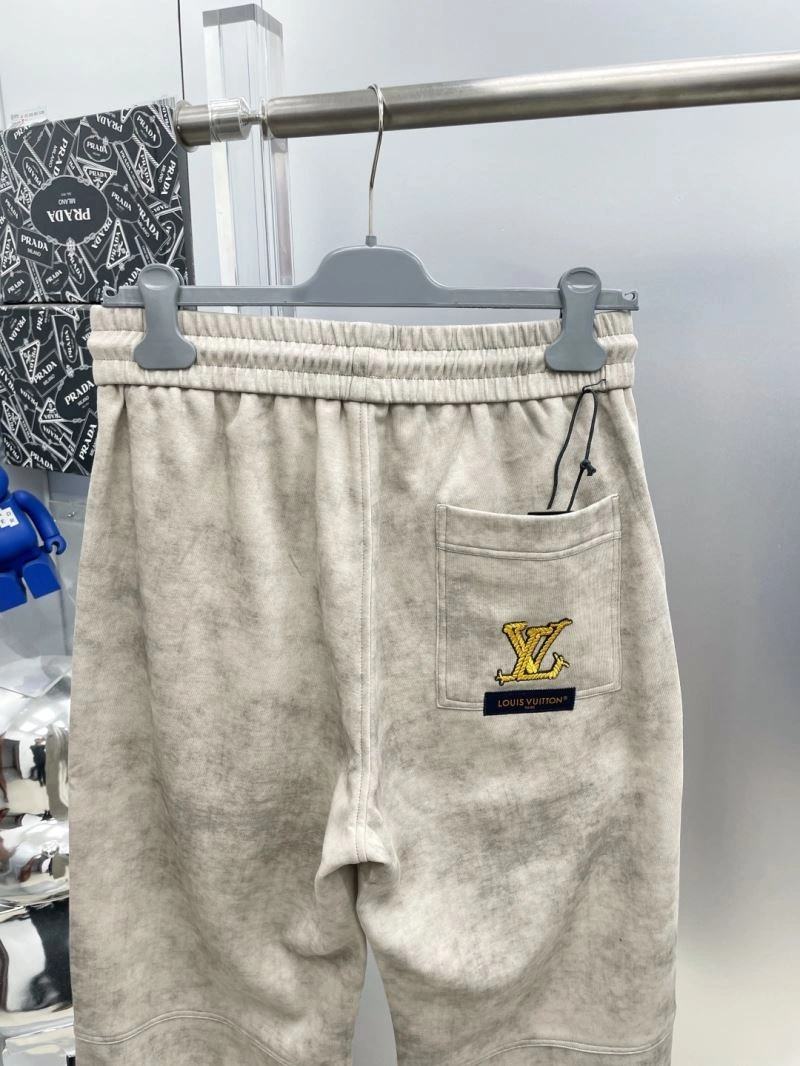 Accurate model Louis Vuitton Long Pants