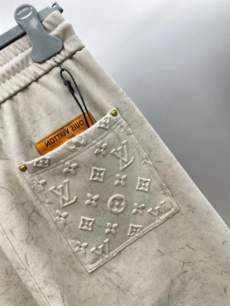 Accurate model Louis Vuitton Long Pants