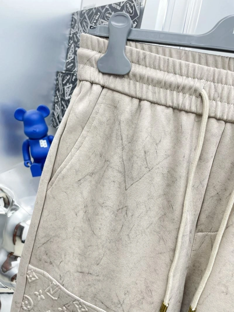 Accurate model Louis Vuitton Long Pants