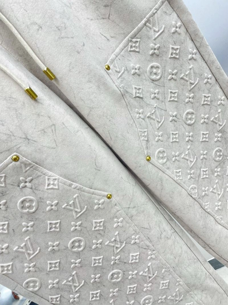 Accurate model Louis Vuitton Long Pants