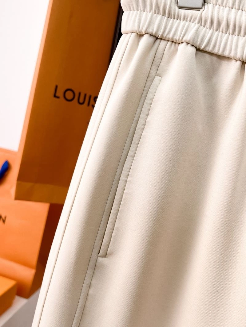 Value-priced Louis Vuitton Long Pants