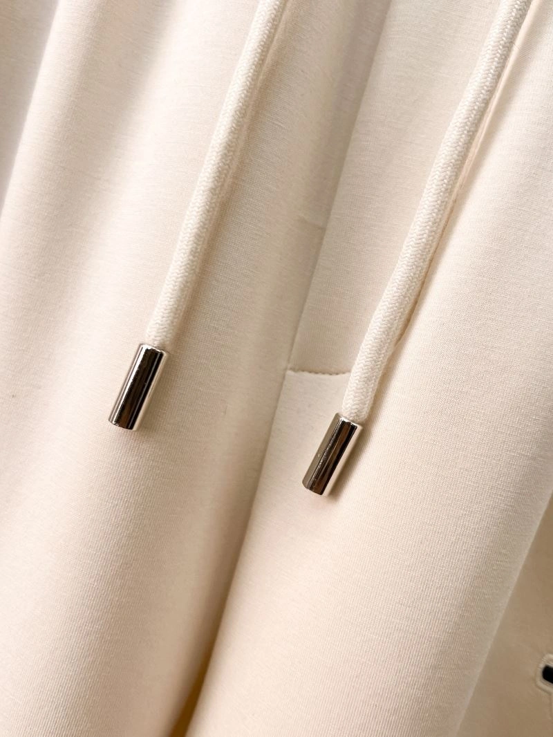 Value-priced Louis Vuitton Long Pants