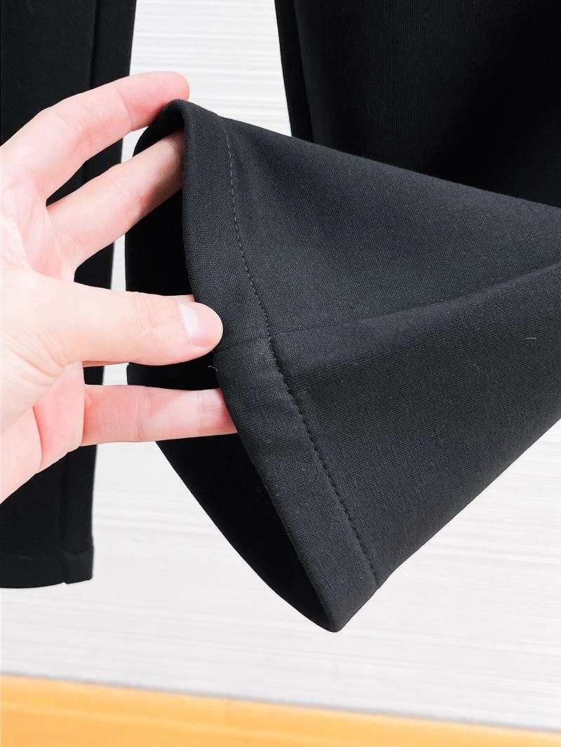 Value-priced Louis Vuitton Long Pants