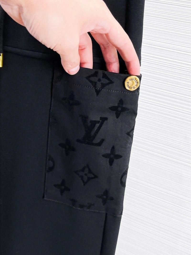 Value-priced Louis Vuitton Long Pants