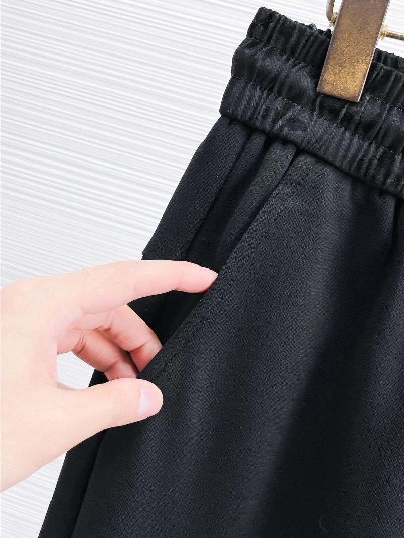 Value-priced Louis Vuitton Long Pants