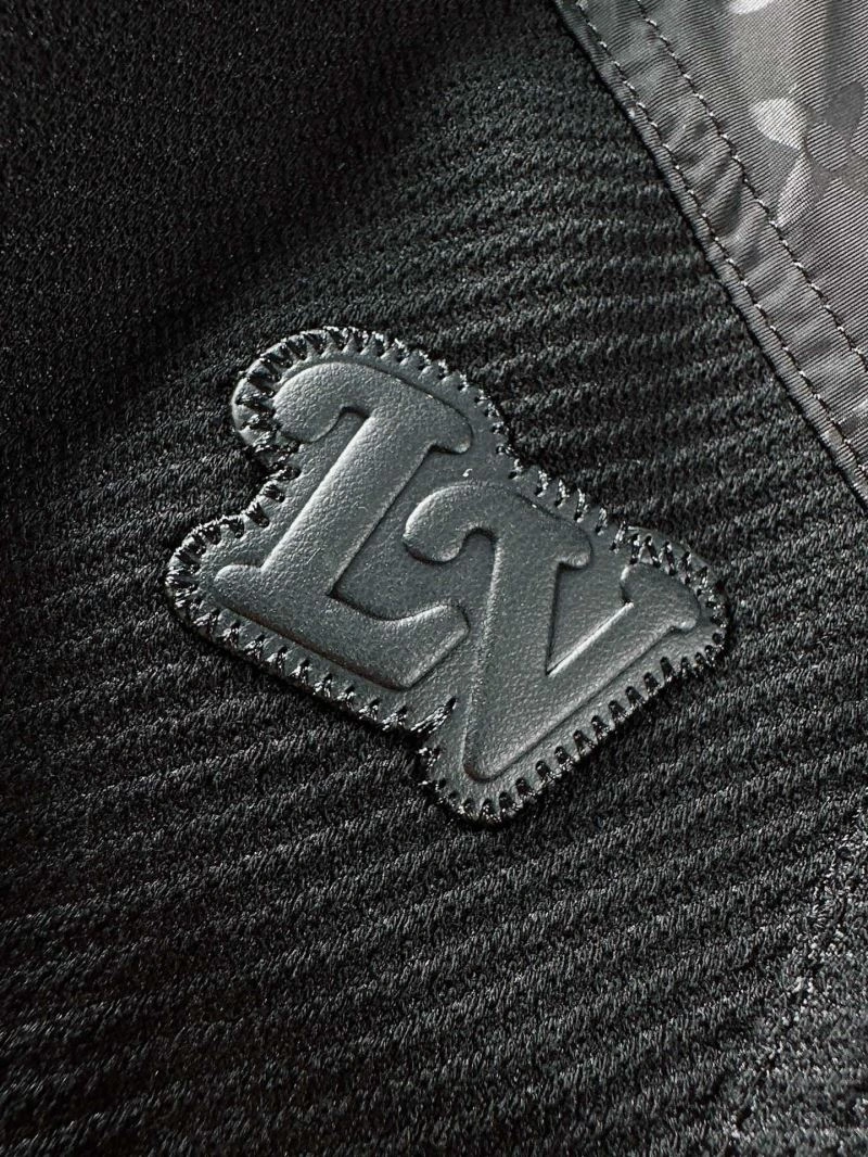 Value-priced Louis Vuitton Long Pants