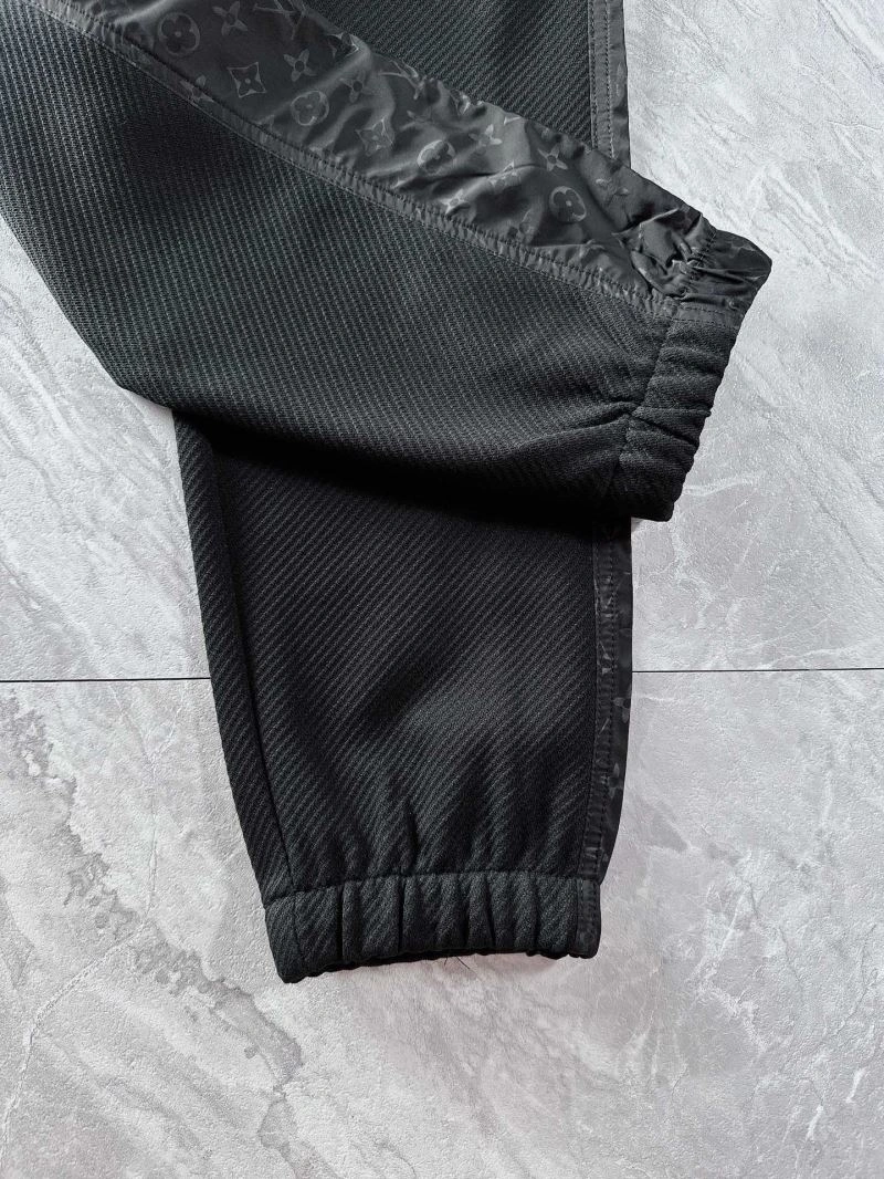 Value-priced Louis Vuitton Long Pants