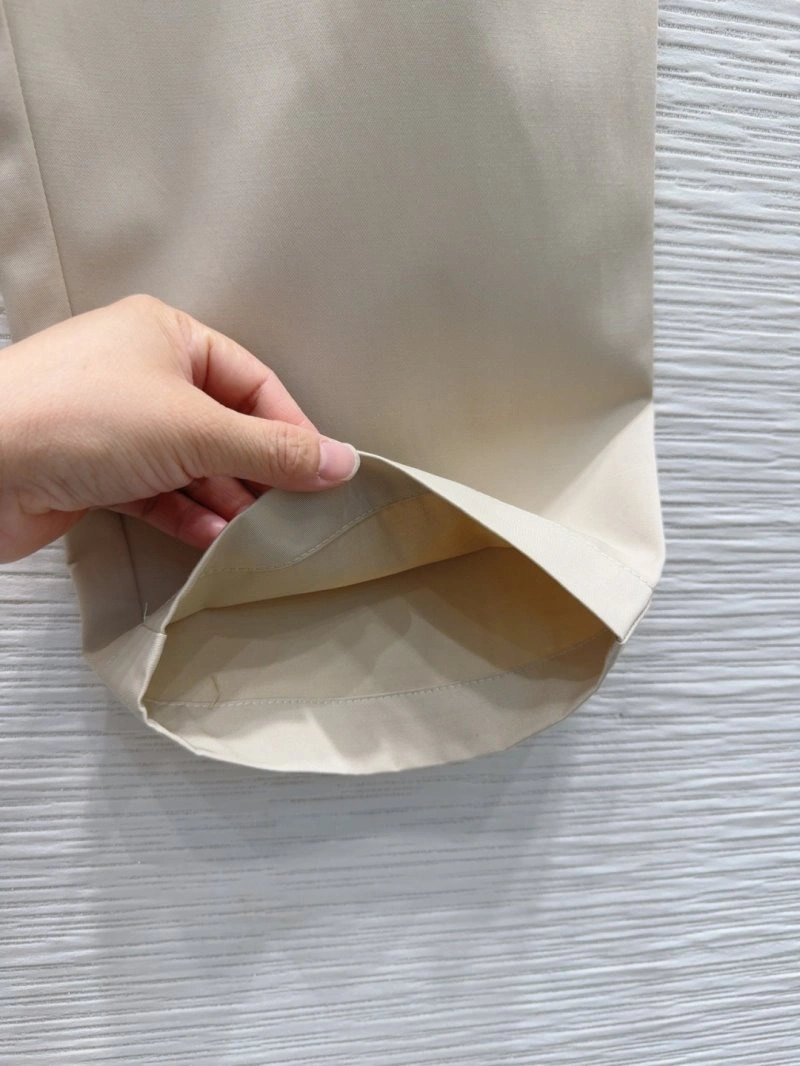 Value-priced Louis Vuitton Long Pants