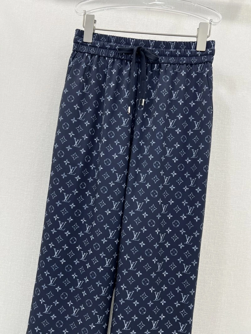 Value-priced Louis Vuitton Long Pants