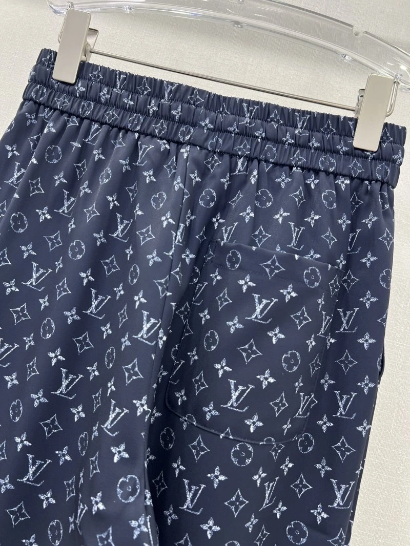 Value-priced Louis Vuitton Long Pants