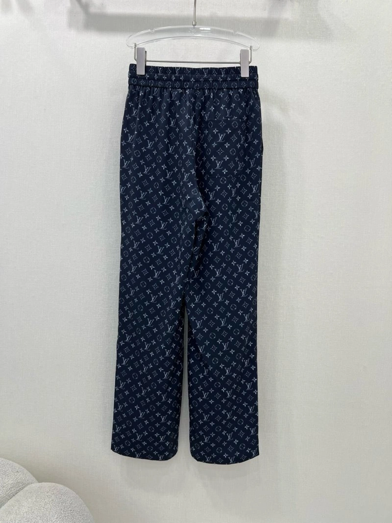 Value-priced Louis Vuitton Long Pants