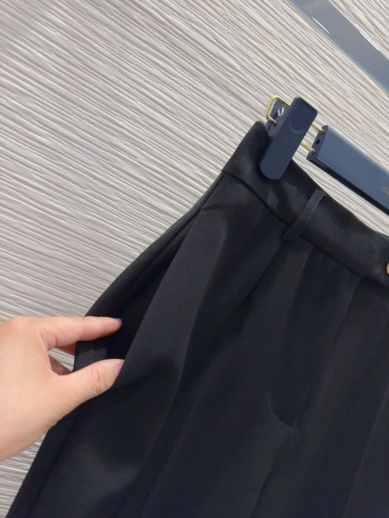 Exact replica Louis Vuitton Long Pants