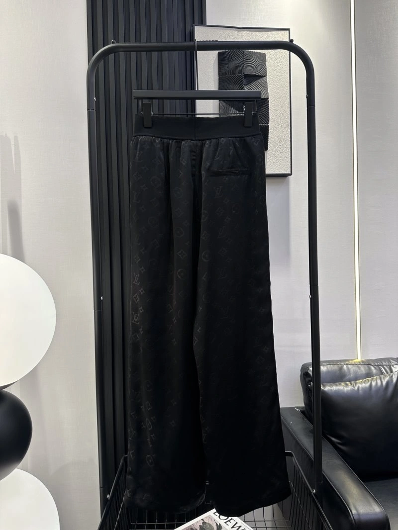 Low-cost Louis Vuitton Long Pants