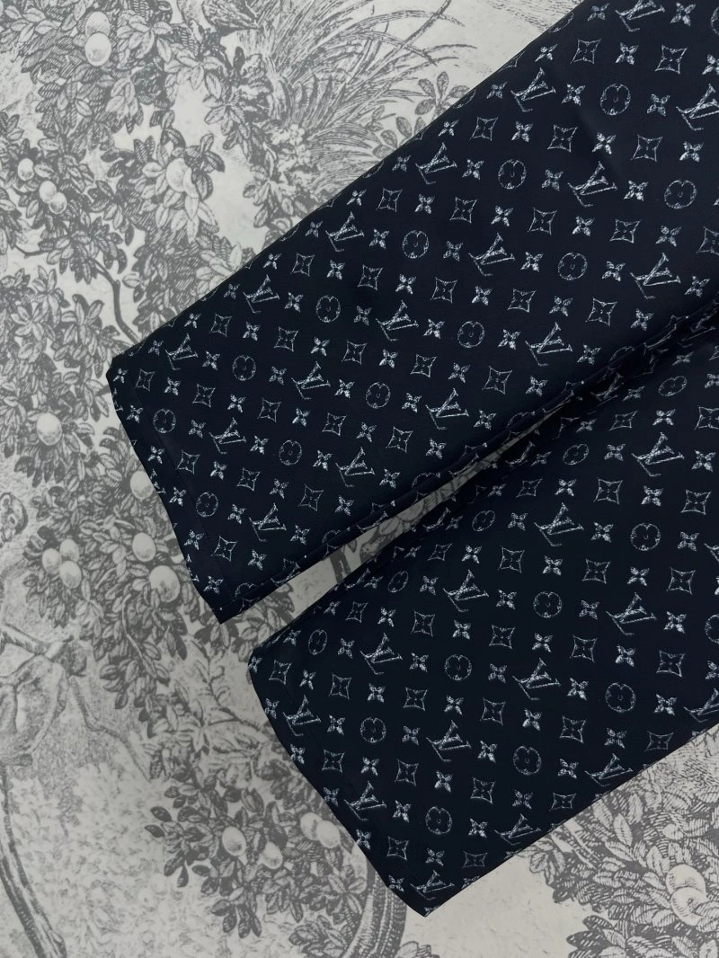 Indistinguishable Louis Vuitton Long Pants