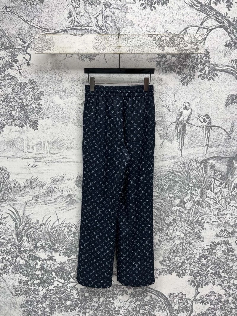 Indistinguishable Louis Vuitton Long Pants