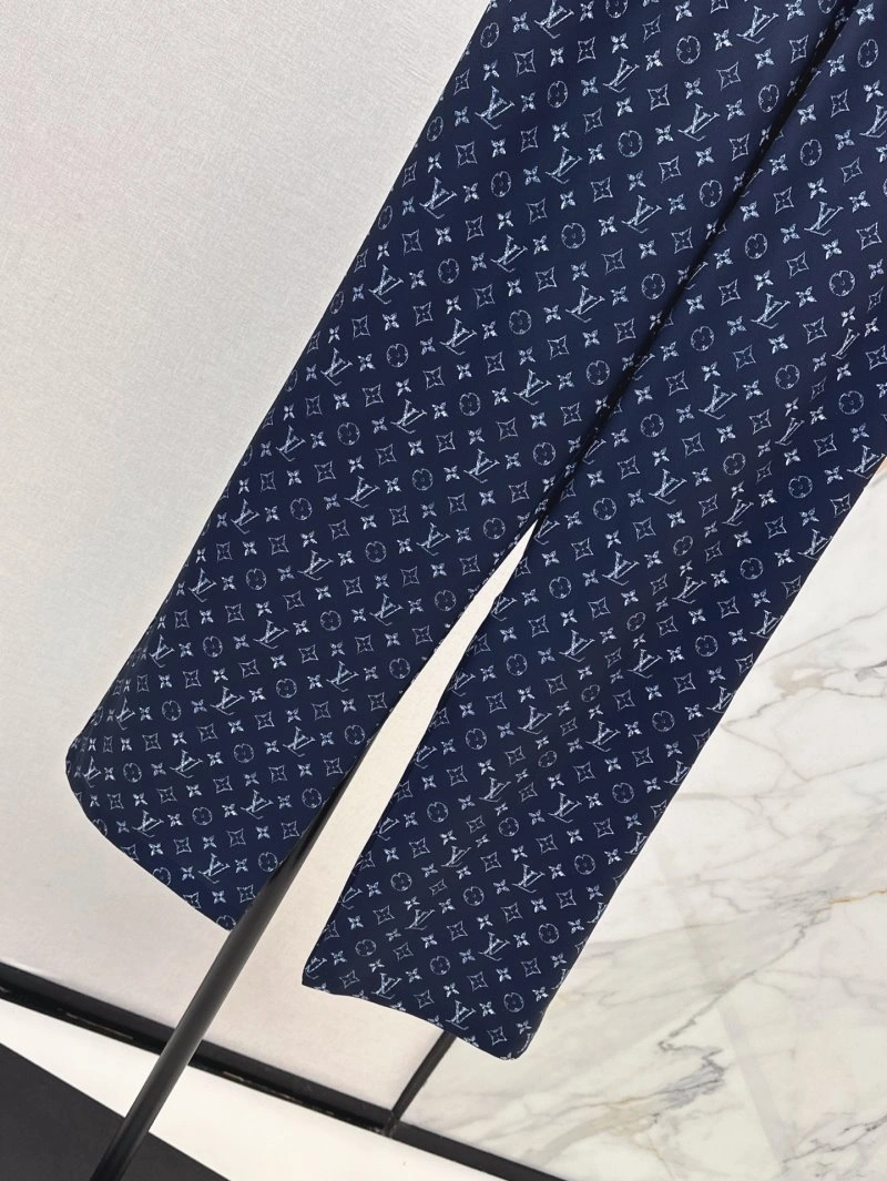Budget-friendly Louis Vuitton Long Pants