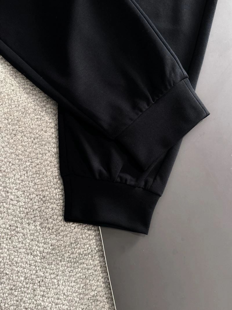 Value-priced Louis Vuitton Long Pants