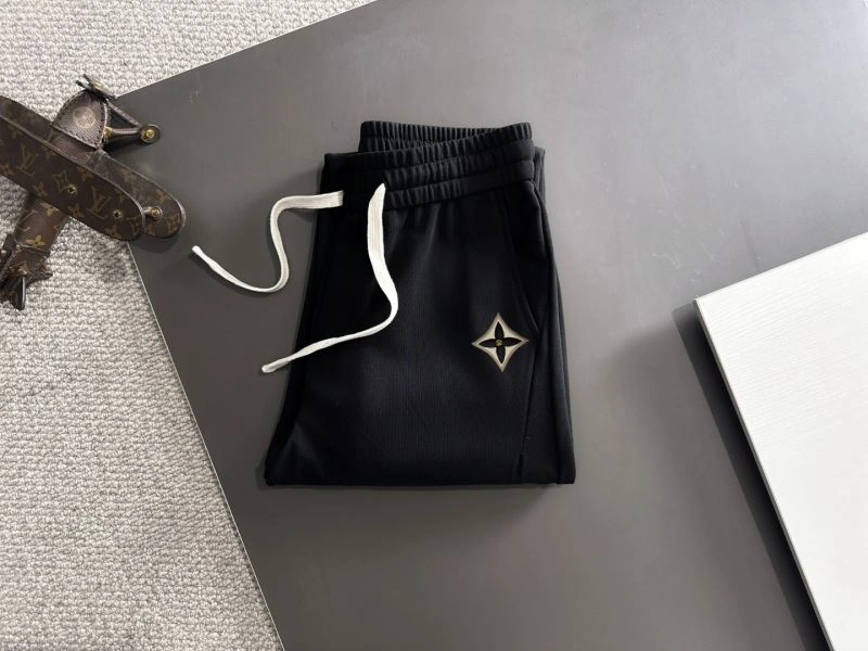 Value-priced Louis Vuitton Long Pants