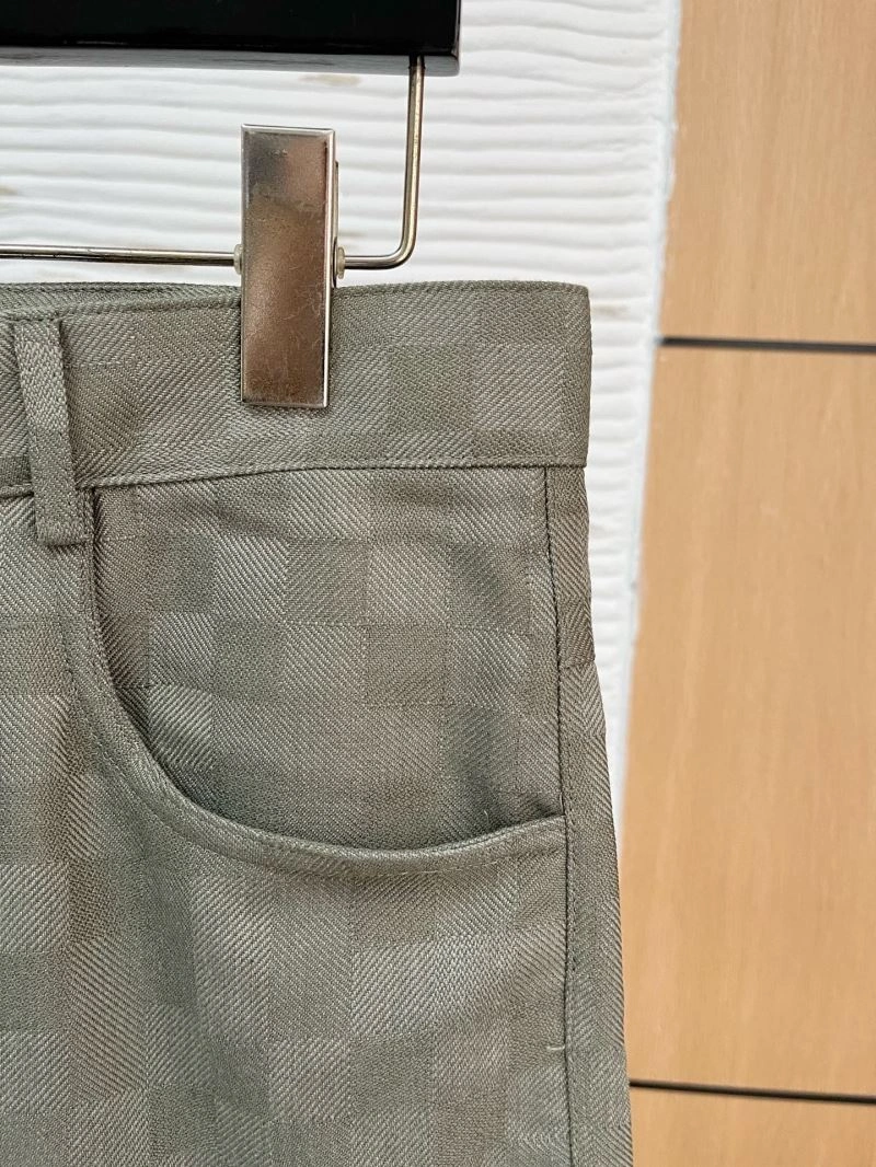 Accurate model Louis Vuitton Long Pants