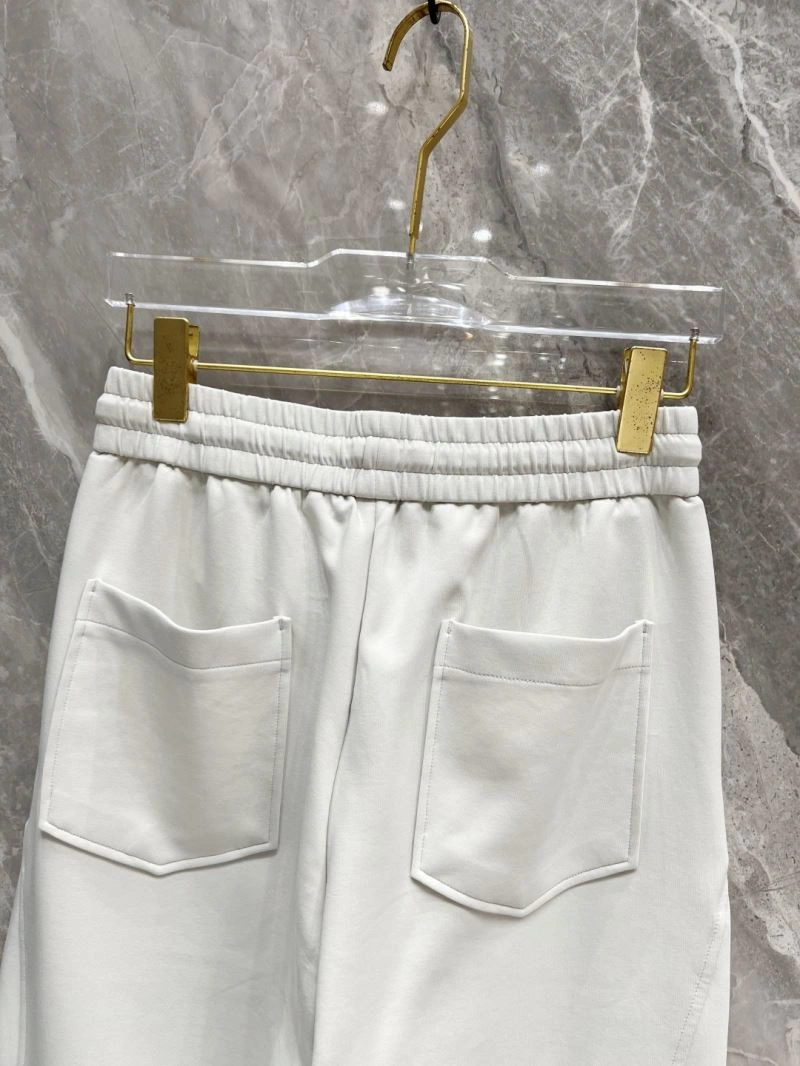 Value-priced Louis Vuitton Long Pants