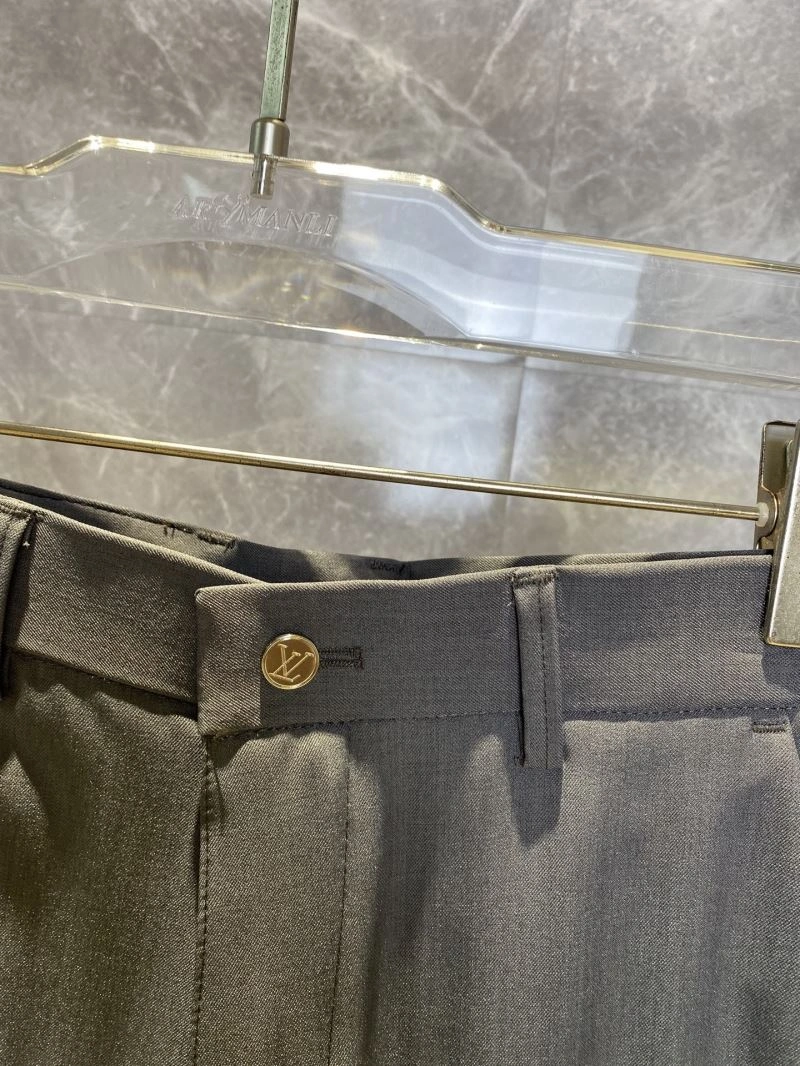 Accurate model Louis Vuitton Long Pants