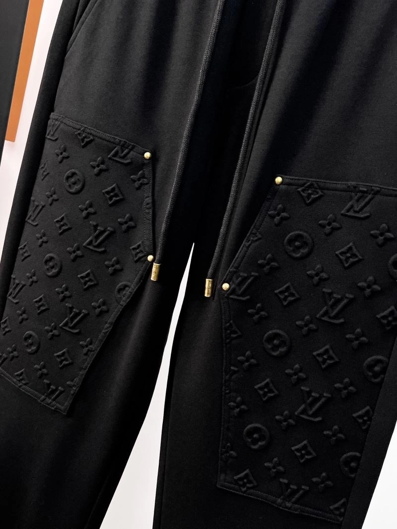 Value-priced Louis Vuitton Long Pants