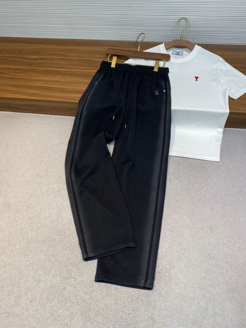 Value-priced Louis Vuitton Long Pants