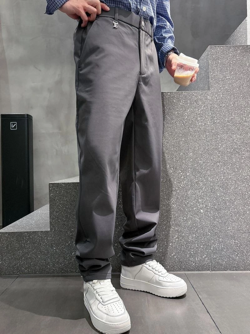 Value-priced Louis Vuitton Long Pants