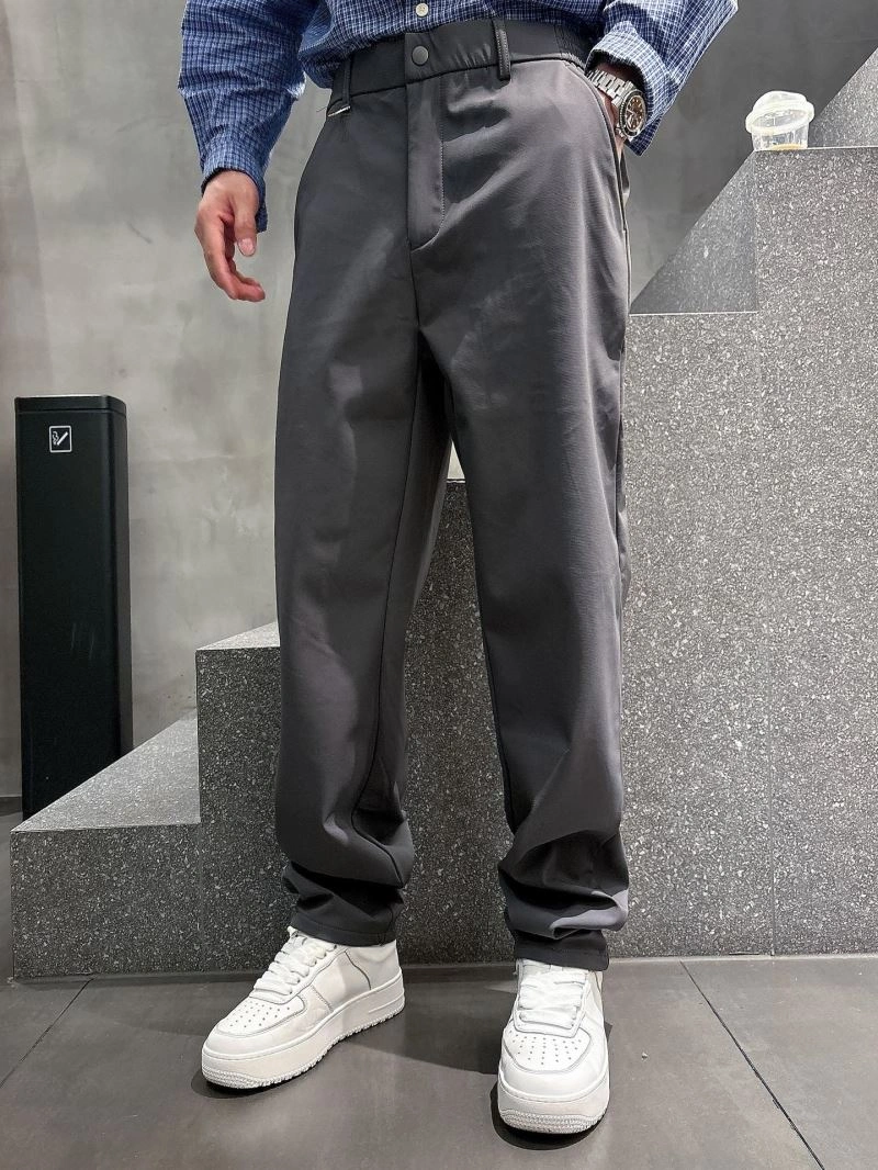 Value-priced Louis Vuitton Long Pants