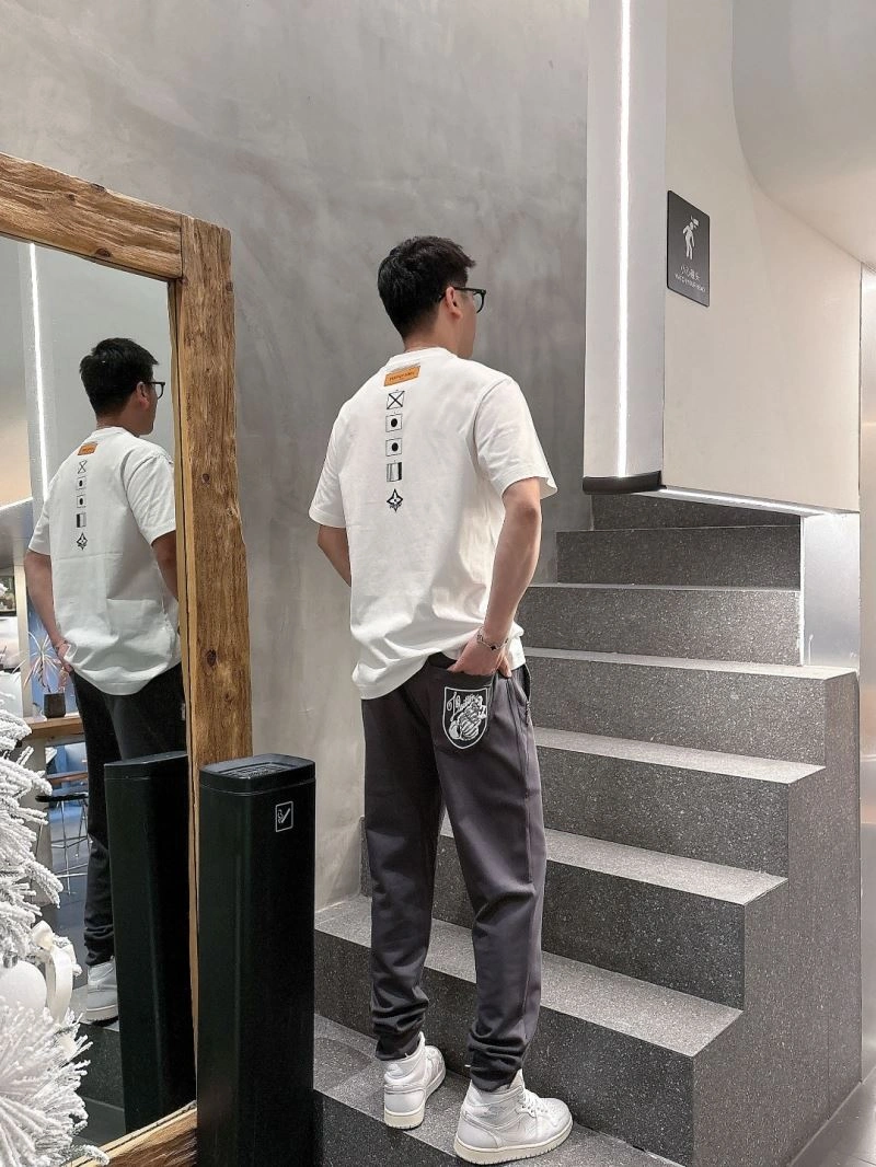 Precise copy Louis Vuitton Long Pants