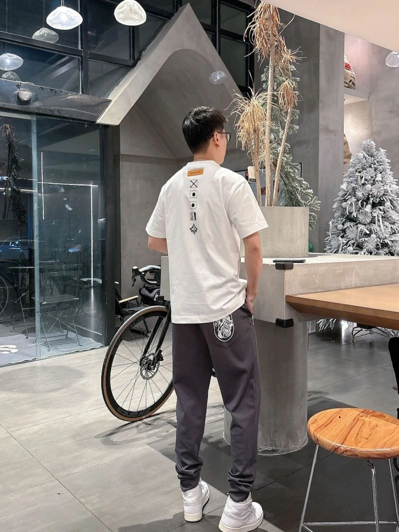 Precise copy Louis Vuitton Long Pants