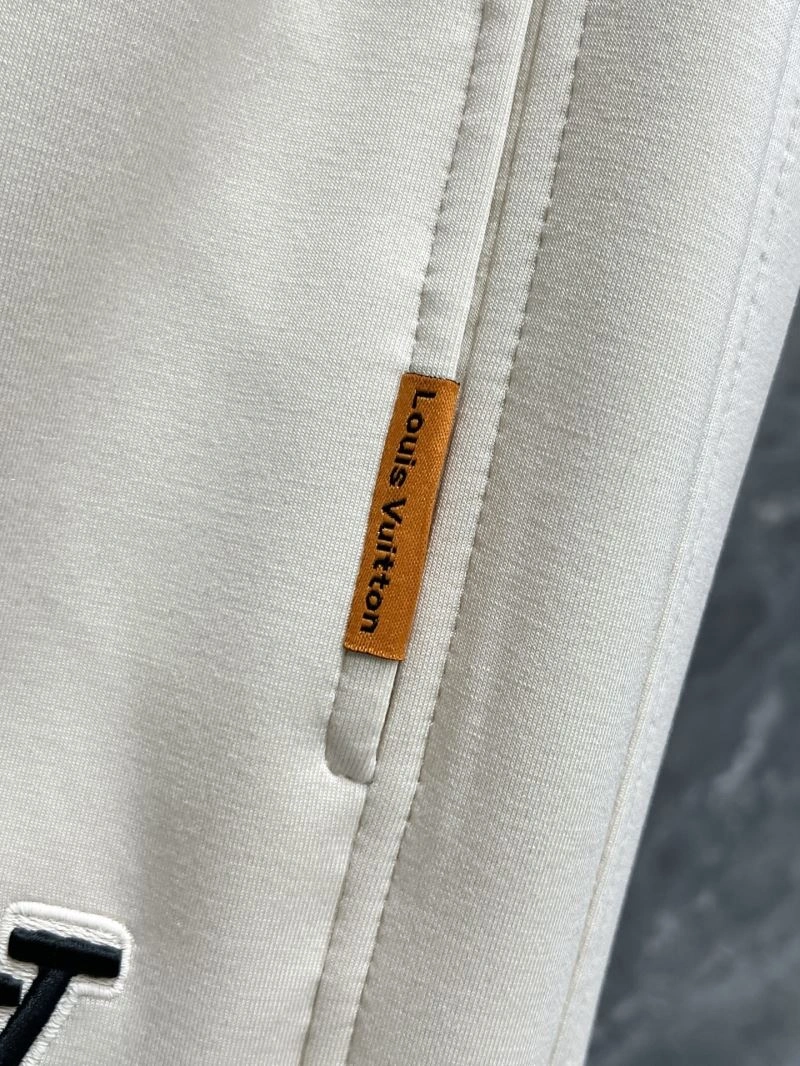 Accurate model Louis Vuitton Long Pants