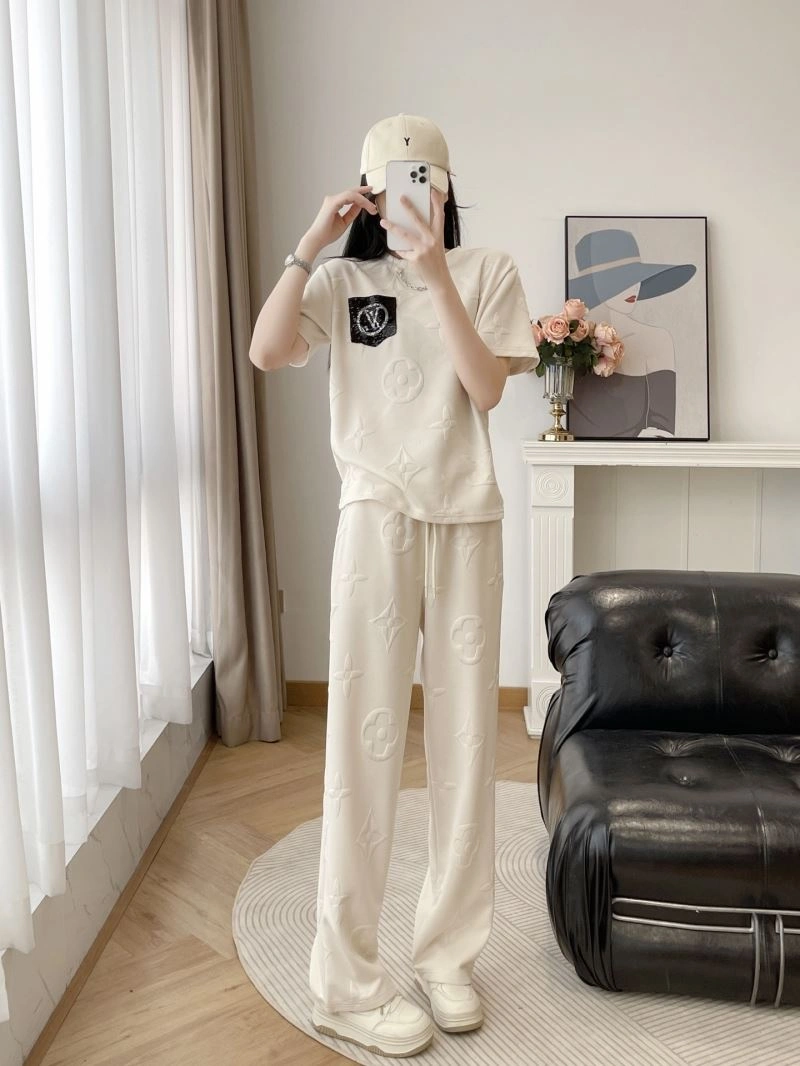 Brand-authenticated Louis Vuitton Long Suits