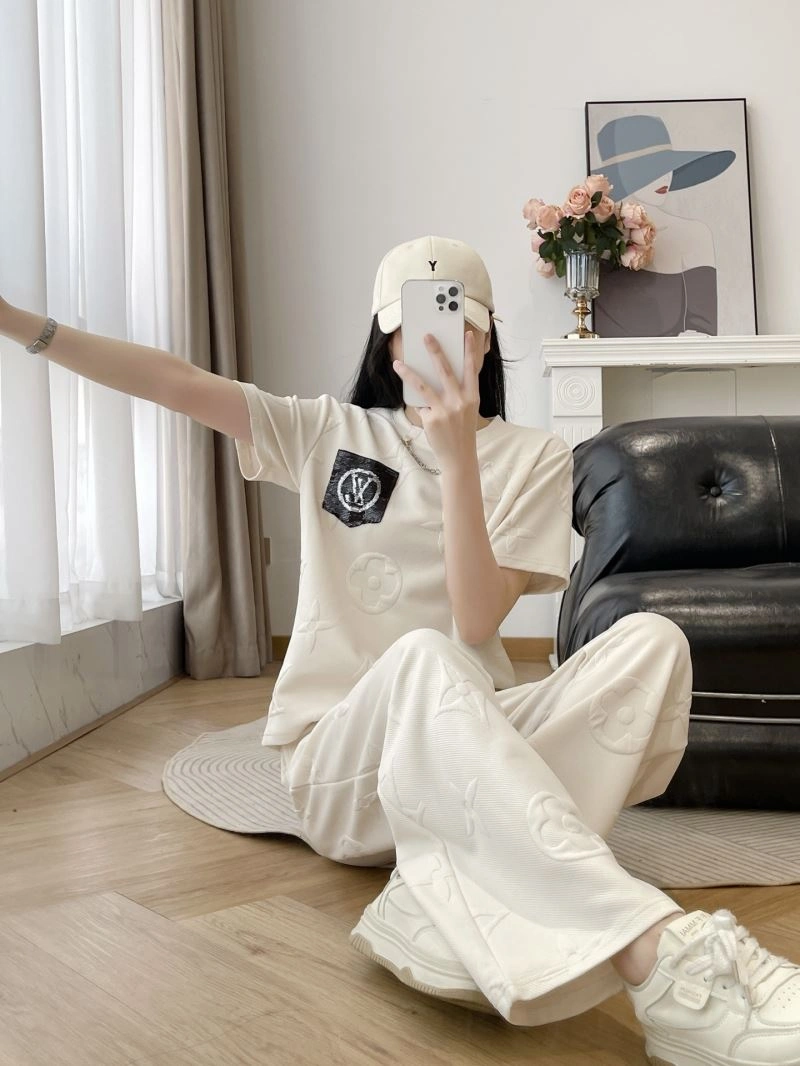 Brand-authenticated Louis Vuitton Long Suits
