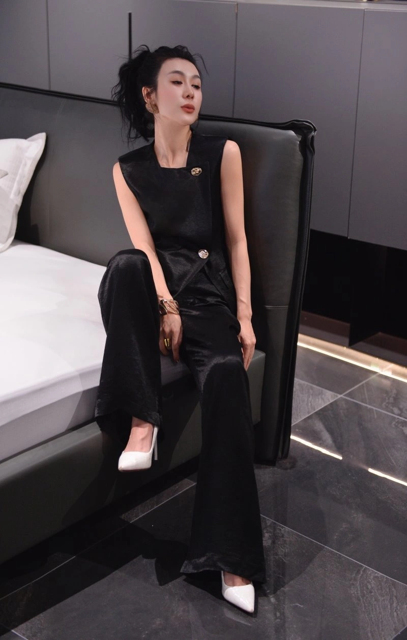 Real Louis Vuitton Long Suits