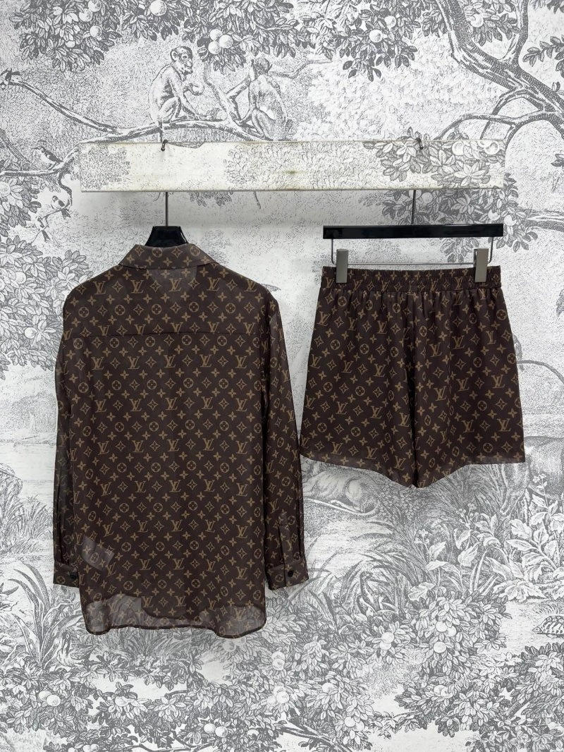 Indistinguishable Louis Vuitton Long Suits
